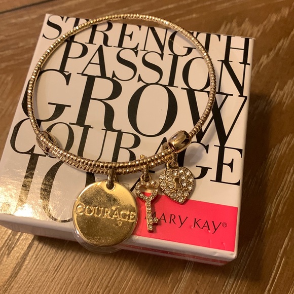 Mary Kay | Jewelry | Mary Kay New Bracelet | Poshmark